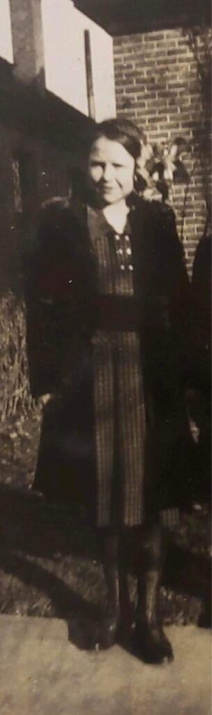 Flo’s Grave: The Haunted Legend & Tragic Truth - The Dead History