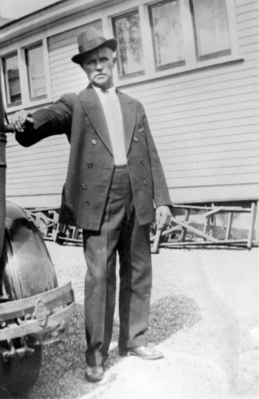 Flo’s Grave: The Haunted Legend & Tragic Truth - The Dead History