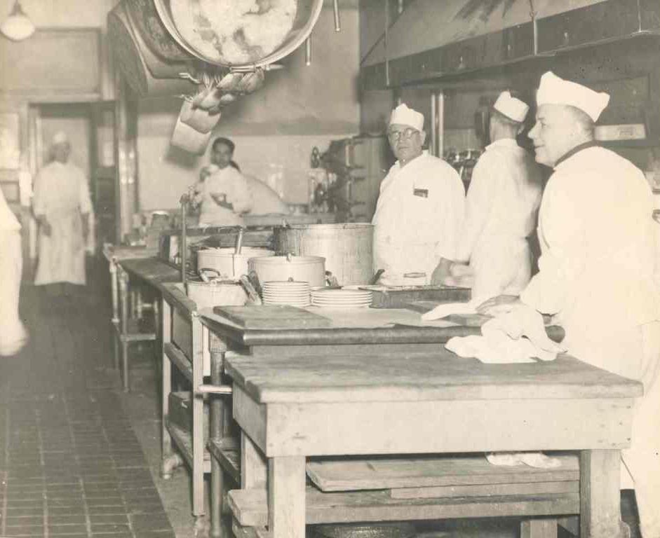 Ellis Island History Archives - The Dead History